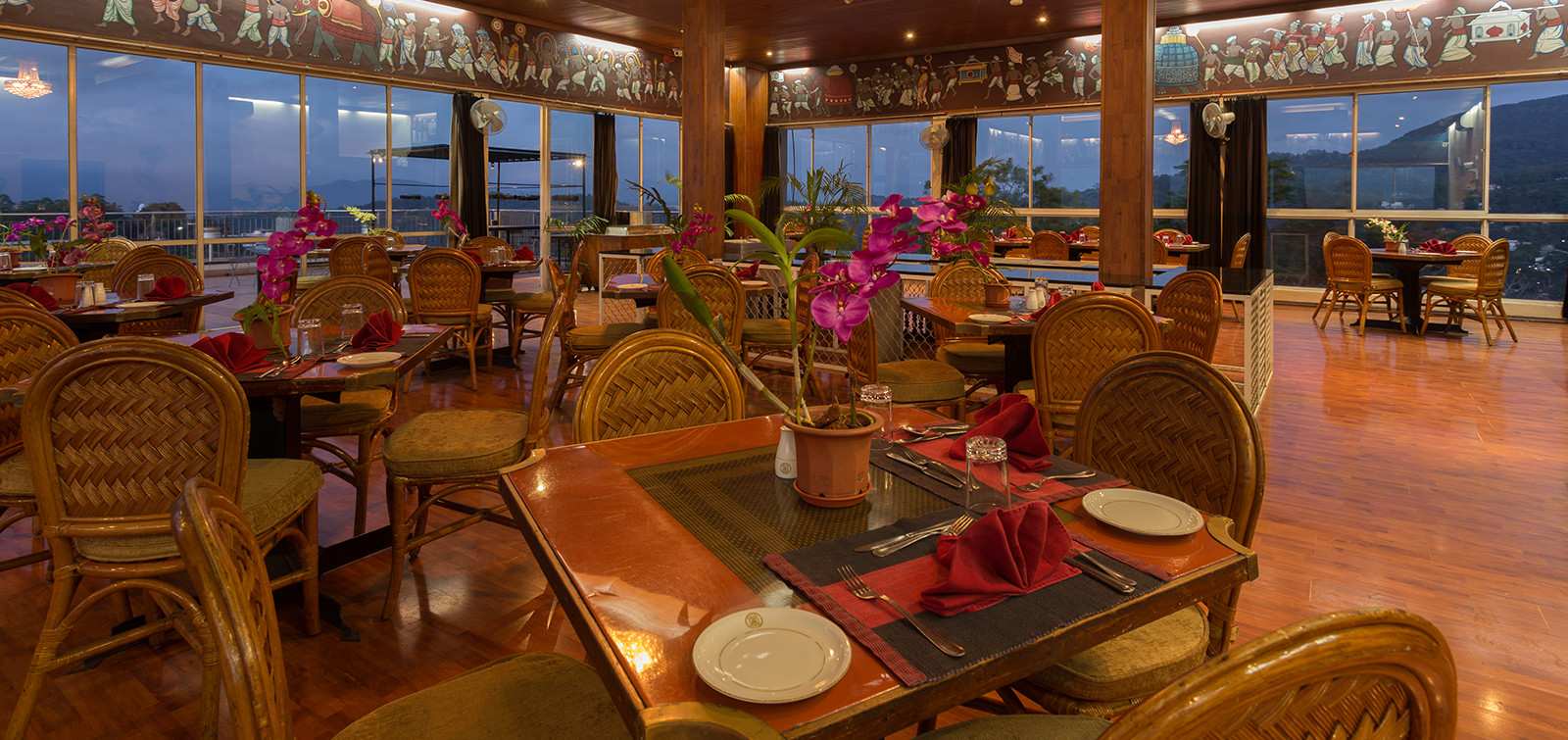 Best Restaurants in Kandy | Dining at Hotel Topaz Kandy